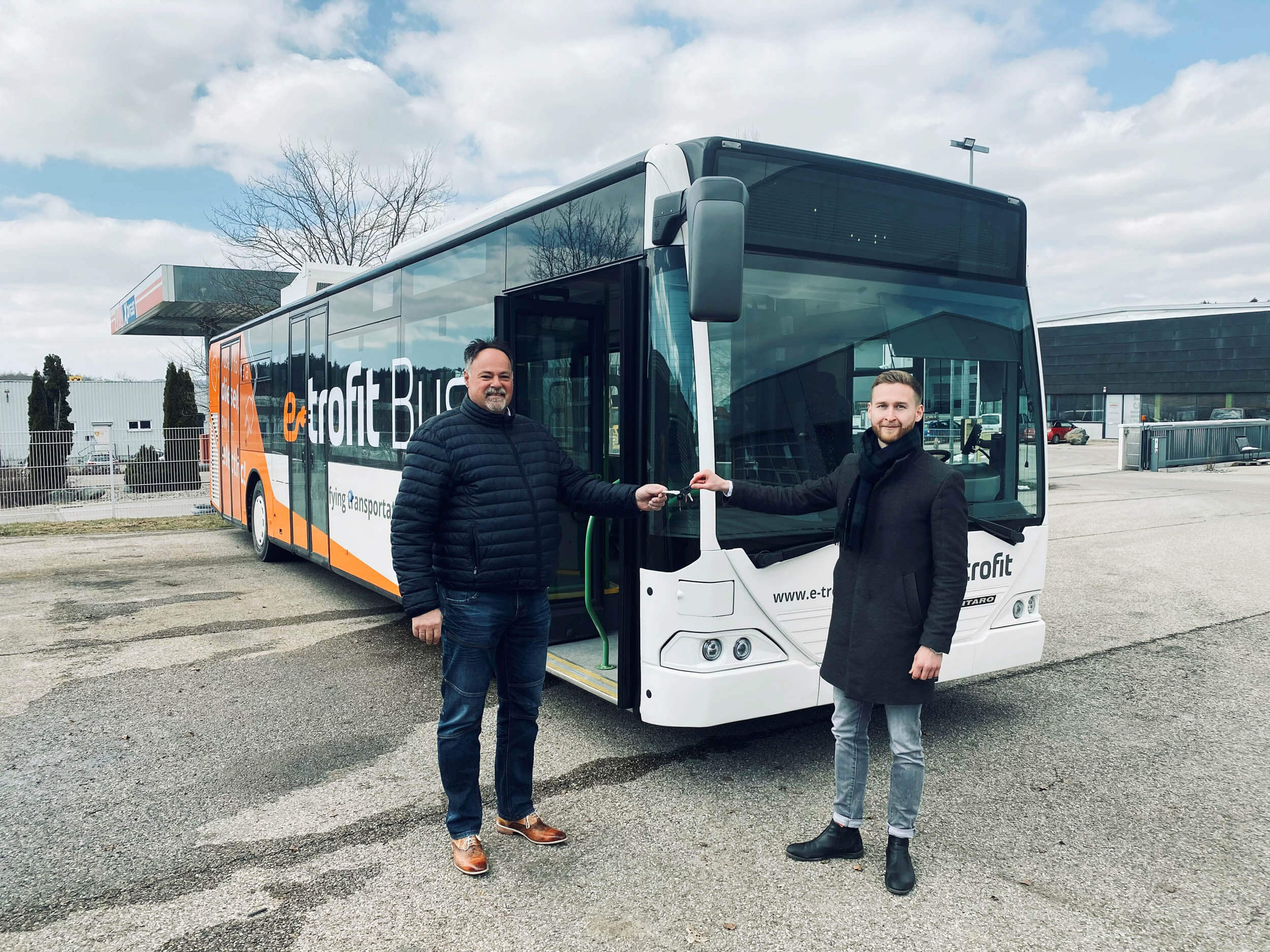 Retrofitting as a Fast Start to the Electrification of Public Transport