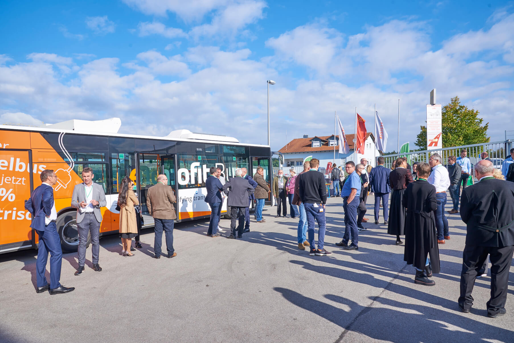 pepper feiert sein neues Headquarter in Denkendorf